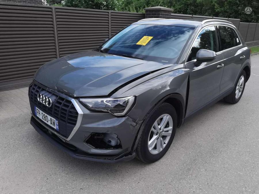 Grey Audi Q3 2020 in Kaunas, with an engine capacity of 1.50 L and mileage of 82 thousand km for 12300 €, photo 39 on AUTOMOTO.COM.LV