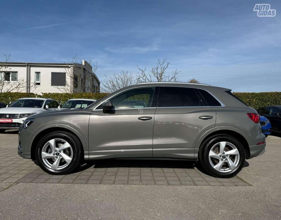 Grey Audi Q3 2021 in Kaunas, with an engine capacity of 1.50 L and mileage of 29 thousand km for 33083 €, photo 8 on AUTOMOTO.COM.LV