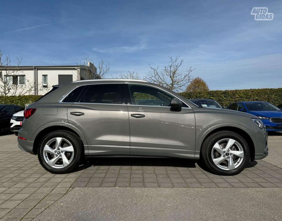 Grey Audi Q3 2021 in Kaunas, with an engine capacity of 1.50 L and mileage of 29 thousand km for 33083 €, photo 12 on AUTOMOTO.COM.LV