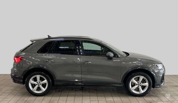 Pelēks Audi Q3 2021 Kauņa, ar dzinēja tilpumu 1.40 L un nobraukumu 67 tūkst. km par 29900 €, foto 3 vietnē AUTOMOTO.COM.LV