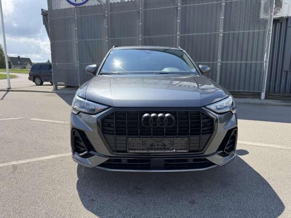Grey Audi Q3 2021 in Siauliai, with an engine capacity of 1.97 L and mileage of 299 thousand km for 17400 €, photo 2 on AUTOMOTO.COM.LV