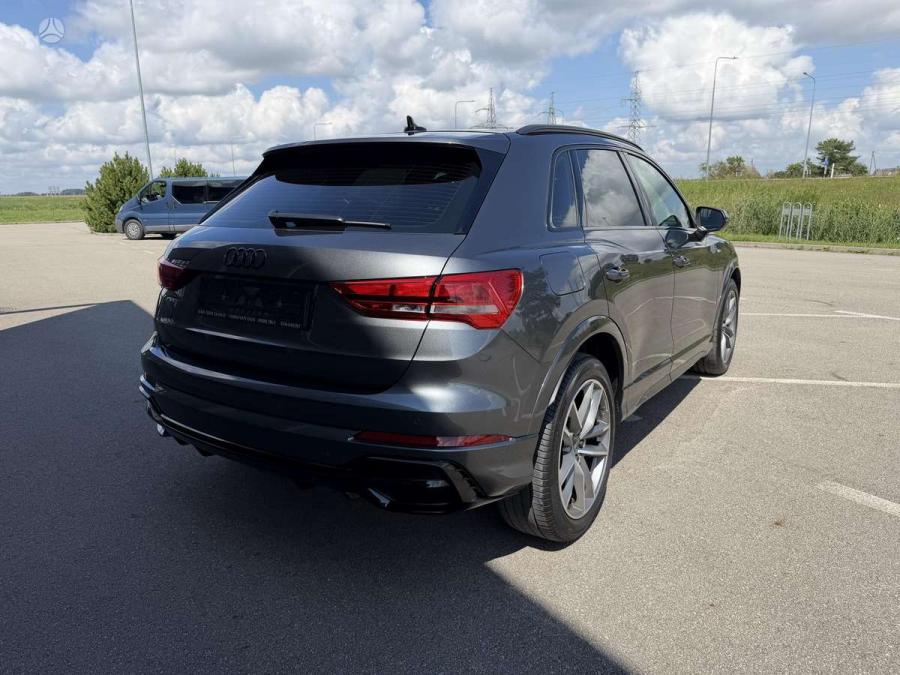 Grey Audi Q3 2021 in Siauliai, with an engine capacity of 1.97 L and mileage of 299 thousand km for 17400 €, photo 8 on AUTOMOTO.COM.LV