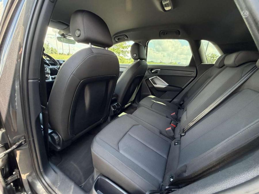 Grey Audi Q3 2021 in Siauliai, with an engine capacity of 1.97 L and mileage of 299 thousand km for 17400 €, photo 13 on AUTOMOTO.COM.LV