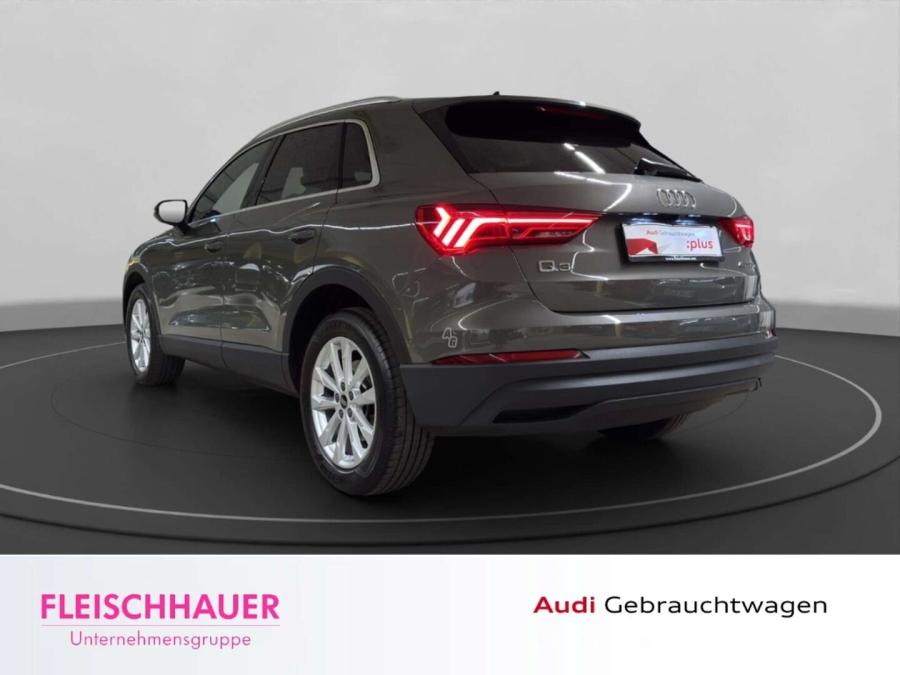 Pelēks Audi Q3 2022 Kauņa, ar dzinēja tilpumu 1.40 L un nobraukumu 43 tūkst. km par 32690 €, foto 4 vietnē AUTOMOTO.COM.LV