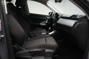 Grey Audi Q3 2022 in Kaunas, with an engine capacity of 1.50 L and mileage of 54 thousand km for 31072 €, photo 6 on AUTOMOTO.COM.LV