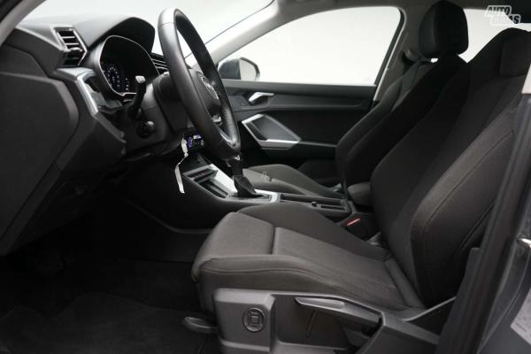 Pelēks Audi Q3 2022 Kauņa, ar dzinēja tilpumu 1.50 L un nobraukumu 54 tūkst. km par 31072 €, foto 9 vietnē AUTOMOTO.COM.LV