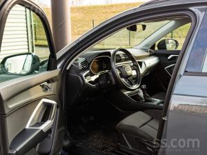 Pelēks Audi Q3 2022 Rīga, ar dzinēja tilpumu 1.50 L un nobraukumu 67 tūkst. km par 28900 €, foto 13 vietnē AUTOMOTO.COM.LV