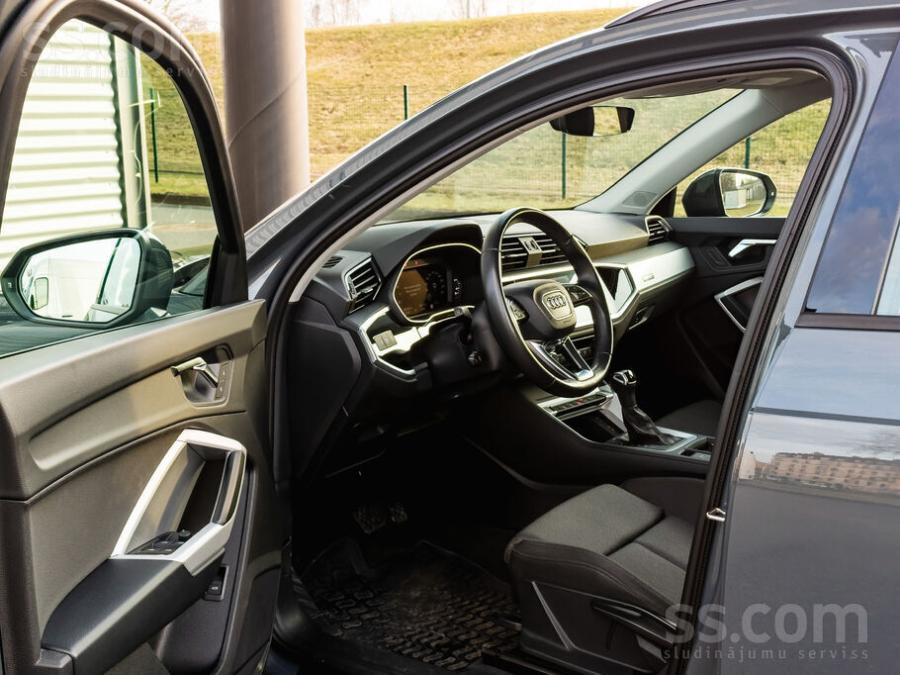 Pelēks Audi Q3 2022 Rīga, ar dzinēja tilpumu 1.50 L un nobraukumu 67 tūkst. km par 28900 €, foto 13 vietnē AUTOMOTO.COM.LV