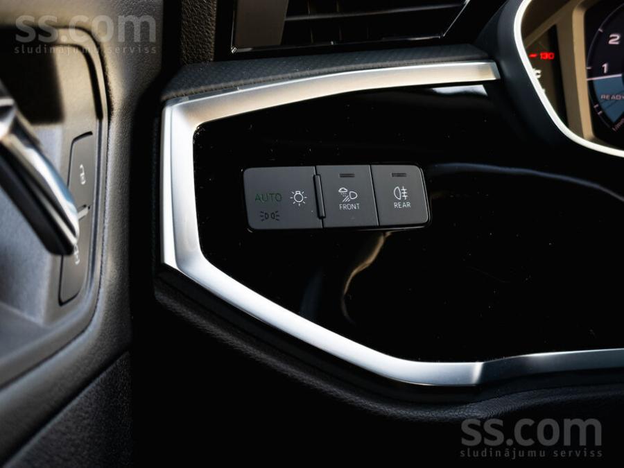 Pelēks Audi Q3 2022 Rīga, ar dzinēja tilpumu 1.50 L un nobraukumu 67 tūkst. km par 28900 €, foto 19 vietnē AUTOMOTO.COM.LV