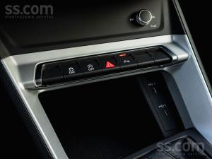 Pelēks Audi Q3 2022 Rīga, ar dzinēja tilpumu 1.50 L un nobraukumu 67 tūkst. km par 28900 €, foto 23 vietnē AUTOMOTO.COM.LV
