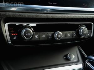 Pelēks Audi Q3 2022 Rīga, ar dzinēja tilpumu 1.50 L un nobraukumu 67 tūkst. km par 28900 €, foto 24 vietnē AUTOMOTO.COM.LV