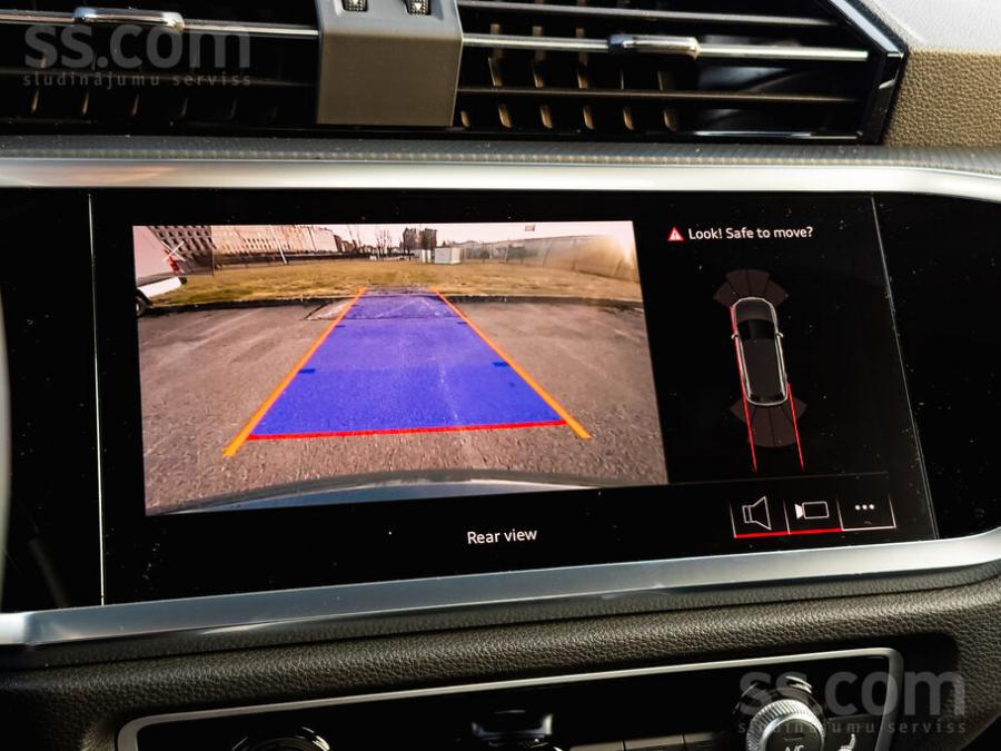Pelēks Audi Q3 2022 Rīga, ar dzinēja tilpumu 1.50 L un nobraukumu 67 tūkst. km par 28900 €, foto 27 vietnē AUTOMOTO.COM.LV