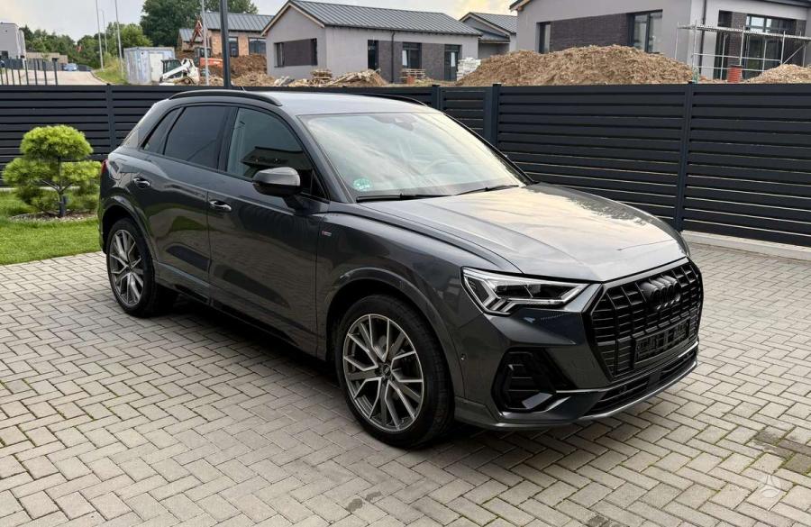 Pelēks Audi Q3 2022 Viļņa, ar dzinēja tilpumu 1.40 L un nobraukumu 147 tūkst. km par 23790 €, foto 3 vietnē AUTOMOTO.COM.LV
