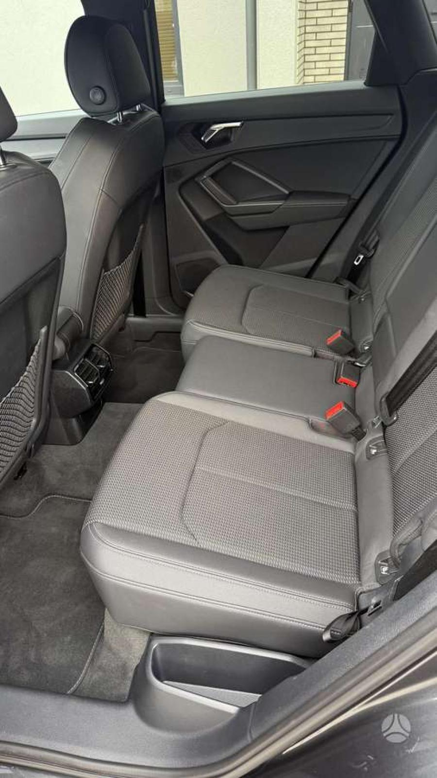 Pelēks Audi Q3 2022 Viļņa, ar dzinēja tilpumu 1.40 L un nobraukumu 147 tūkst. km par 23790 €, foto 12 vietnē AUTOMOTO.COM.LV