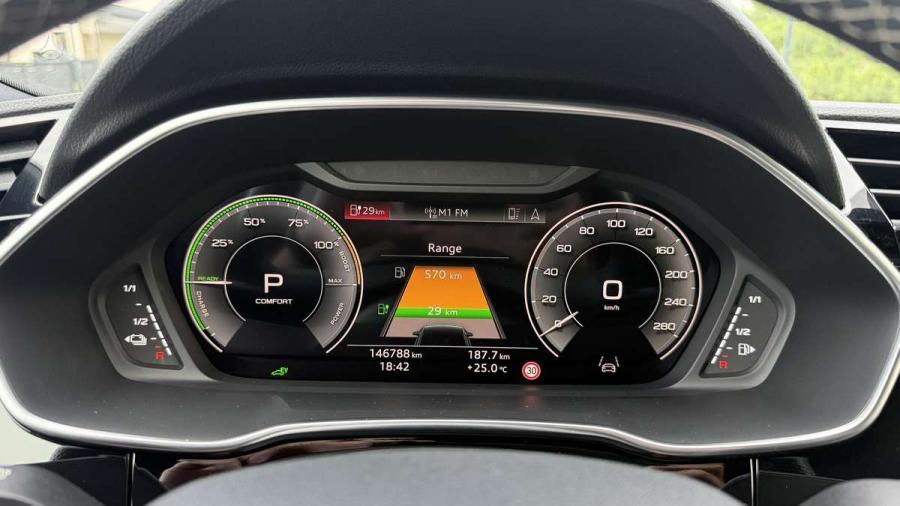 Pelēks Audi Q3 2022 Viļņa, ar dzinēja tilpumu 1.40 L un nobraukumu 147 tūkst. km par 23790 €, foto 14 vietnē AUTOMOTO.COM.LV