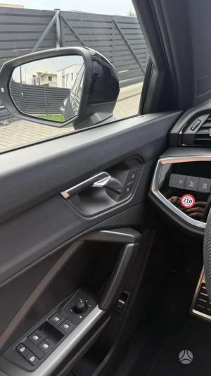 Pelēks Audi Q3 2022 Viļņa, ar dzinēja tilpumu 1.40 L un nobraukumu 147 tūkst. km par 23790 €, foto 16 vietnē AUTOMOTO.COM.LV