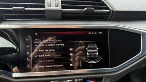 Pelēks Audi Q3 2022 Viļņa, ar dzinēja tilpumu 1.40 L un nobraukumu 147 tūkst. km par 23790 €, foto 24 vietnē AUTOMOTO.COM.LV