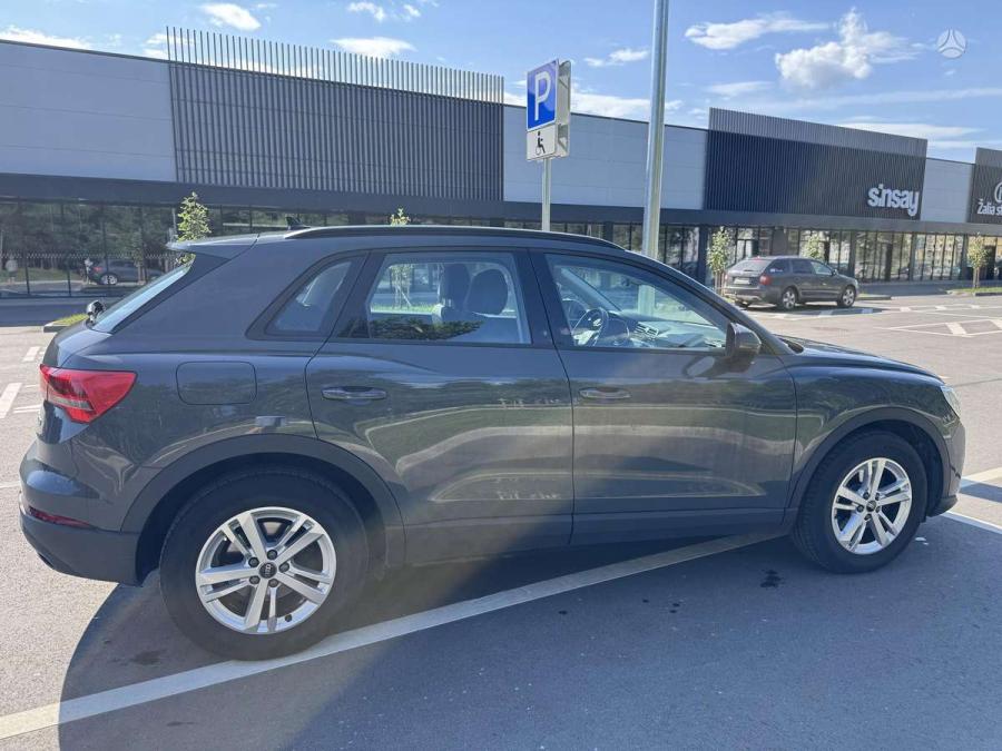 Grey Audi Q3 2022 in Utena, with an engine capacity of 1.97 L and mileage of 168 thousand km for 21400 €, photo 6 on AUTOMOTO.COM.LV