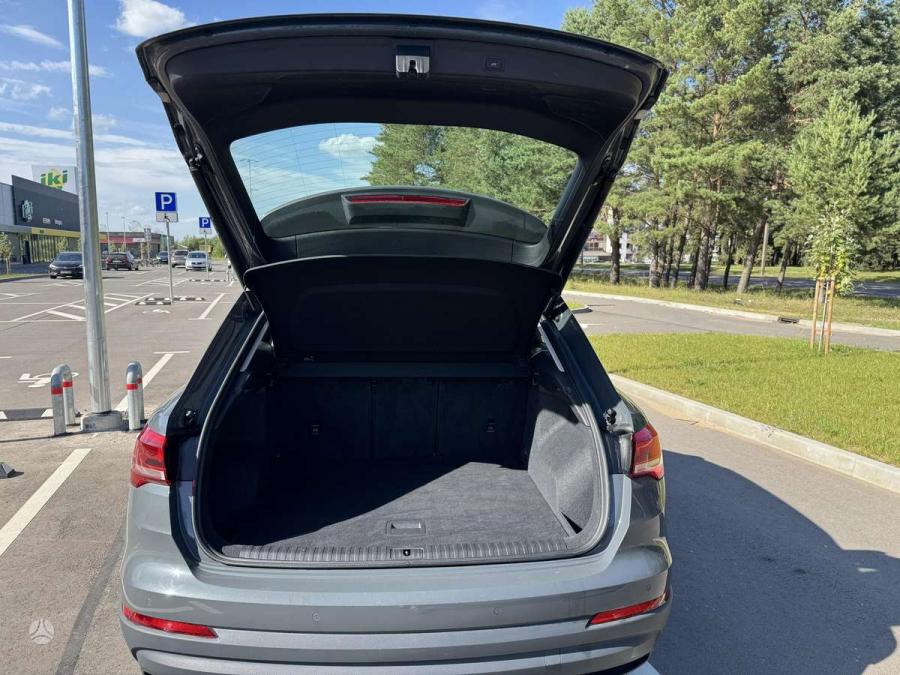 Grey Audi Q3 2022 in Utena, with an engine capacity of 1.97 L and mileage of 168 thousand km for 21400 €, photo 10 on AUTOMOTO.COM.LV