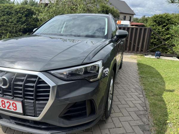 Grey Audi Q3 2022 in Vilnius, with an engine capacity of 1.97 L and mileage of 168 thousand km for 21200 €, photo 4 on AUTOMOTO.COM.LV