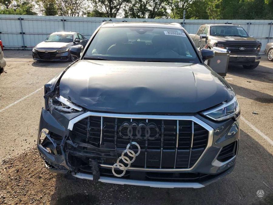 Pelēks Audi Q3 2022 Viļņa, ar dzinēja tilpumu 1.98 L un nobraukumu 58 tūkst. km par 17303 €, foto 6 vietnē AUTOMOTO.COM.LV