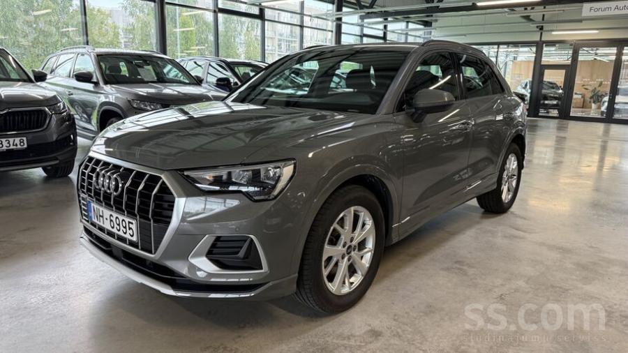 Pelēks Audi Q3 2022 Rīga, ar dzinēja tilpumu 2.00 L un nobraukumu 19 tūkst. km par 26900 €, foto 1 vietnē AUTOMOTO.COM.LV