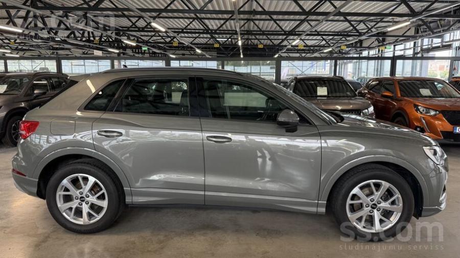 Pelēks Audi Q3 2022 Rīga, ar dzinēja tilpumu 2.00 L un nobraukumu 19 tūkst. km par 26900 €, foto 7 vietnē AUTOMOTO.COM.LV