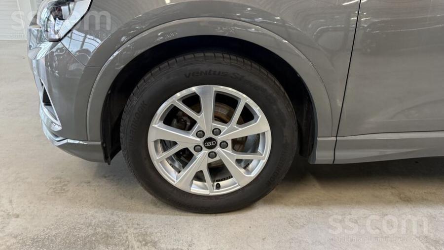 Pelēks Audi Q3 2022 Rīga, ar dzinēja tilpumu 2.00 L un nobraukumu 19 tūkst. km par 26900 €, foto 10 vietnē AUTOMOTO.COM.LV