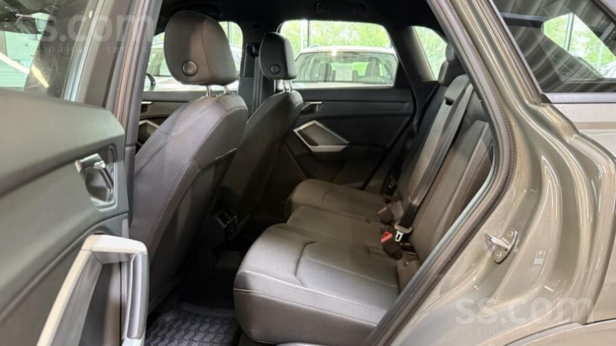 Pelēks Audi Q3 2022 Rīga, ar dzinēja tilpumu 2.00 L un nobraukumu 19 tūkst. km par 26900 €, foto 15 vietnē AUTOMOTO.COM.LV