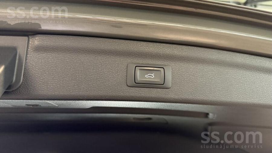 Pelēks Audi Q3 2022 Rīga, ar dzinēja tilpumu 2.00 L un nobraukumu 19 tūkst. km par 26900 €, foto 17 vietnē AUTOMOTO.COM.LV