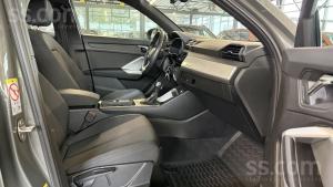 Pelēks Audi Q3 2022 Rīga, ar dzinēja tilpumu 2.00 L un nobraukumu 19 tūkst. km par 26900 €, foto 19 vietnē AUTOMOTO.COM.LV