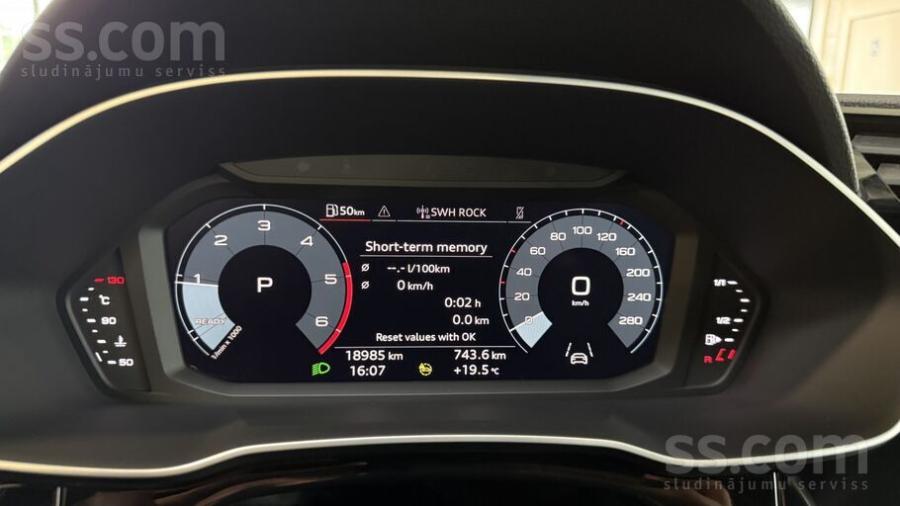 Pelēks Audi Q3 2022 Rīga, ar dzinēja tilpumu 2.00 L un nobraukumu 19 tūkst. km par 26900 €, foto 23 vietnē AUTOMOTO.COM.LV