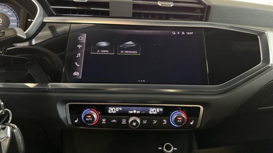 Pelēks Audi Q3 2022 Rīga, ar dzinēja tilpumu 2.00 L un nobraukumu 19 tūkst. km par 26900 €, foto 24 vietnē AUTOMOTO.COM.LV