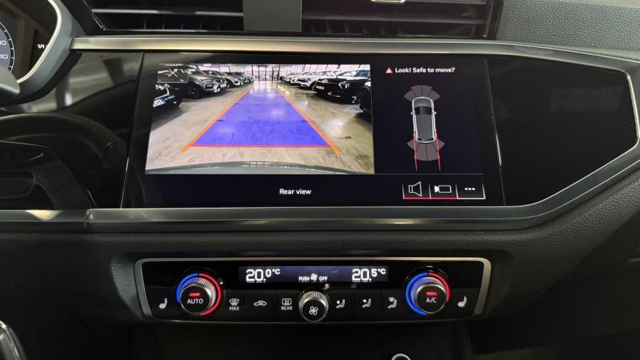 Pelēks Audi Q3 2022 Rīga, ar dzinēja tilpumu 2.00 L un nobraukumu 19 tūkst. km par 26900 €, foto 25 vietnē AUTOMOTO.COM.LV