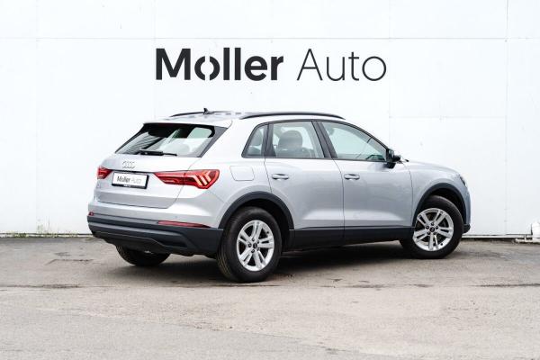 Grey Audi Q3 2023 in Riga, with an engine capacity of 1.00 L and mileage of 19 thousand km for 23900 €, photo 4 on AUTOMOTO.COM.LV