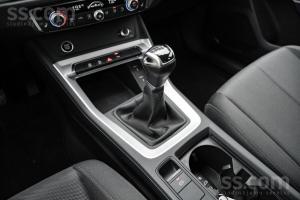 Grey Audi Q3 2023 in Riga, with an engine capacity of 1.50 L and mileage of 19 thousand km for 23900 €, photo 17 on AUTOMOTO.COM.LV