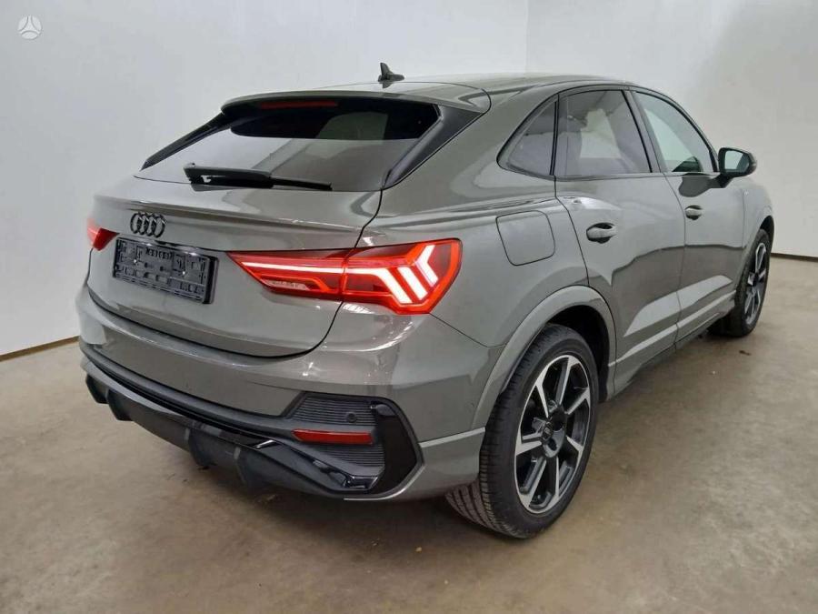Pelēks Audi Q3 2023 Viļņa, ar dzinēja tilpumu 1.50 L un nobraukumu 154 tūkst. km par 25035 €, foto 4 vietnē AUTOMOTO.COM.LV