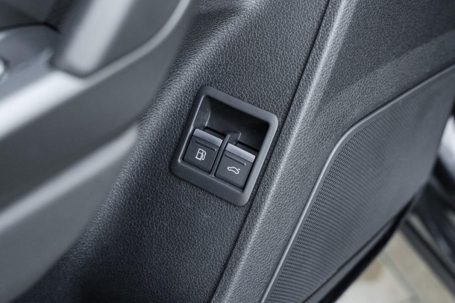 Pelēks Audi Q3 2023 Mārupe, ar dzinēja tilpumu 1.40 L un nobraukumu 124 tūkst. km par 31250 €, foto 10 vietnē AUTOMOTO.COM.LV