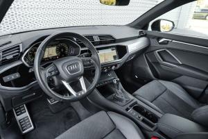 Pelēks Audi Q3 2023 Mārupe, ar dzinēja tilpumu 1.40 L un nobraukumu 124 tūkst. km par 31250 €, foto 11 vietnē AUTOMOTO.COM.LV