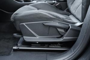 Pelēks Audi Q3 2023 Mārupe, ar dzinēja tilpumu 1.40 L un nobraukumu 124 tūkst. km par 31250 €, foto 12 vietnē AUTOMOTO.COM.LV