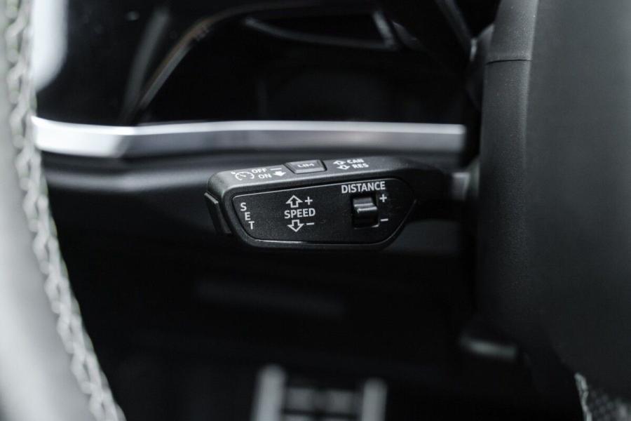 Pelēks Audi Q3 2023 Mārupe, ar dzinēja tilpumu 1.40 L un nobraukumu 124 tūkst. km par 31250 €, foto 15 vietnē AUTOMOTO.COM.LV