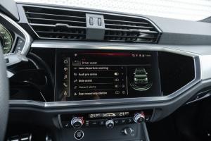 Pelēks Audi Q3 2023 Mārupe, ar dzinēja tilpumu 1.40 L un nobraukumu 124 tūkst. km par 31250 €, foto 25 vietnē AUTOMOTO.COM.LV