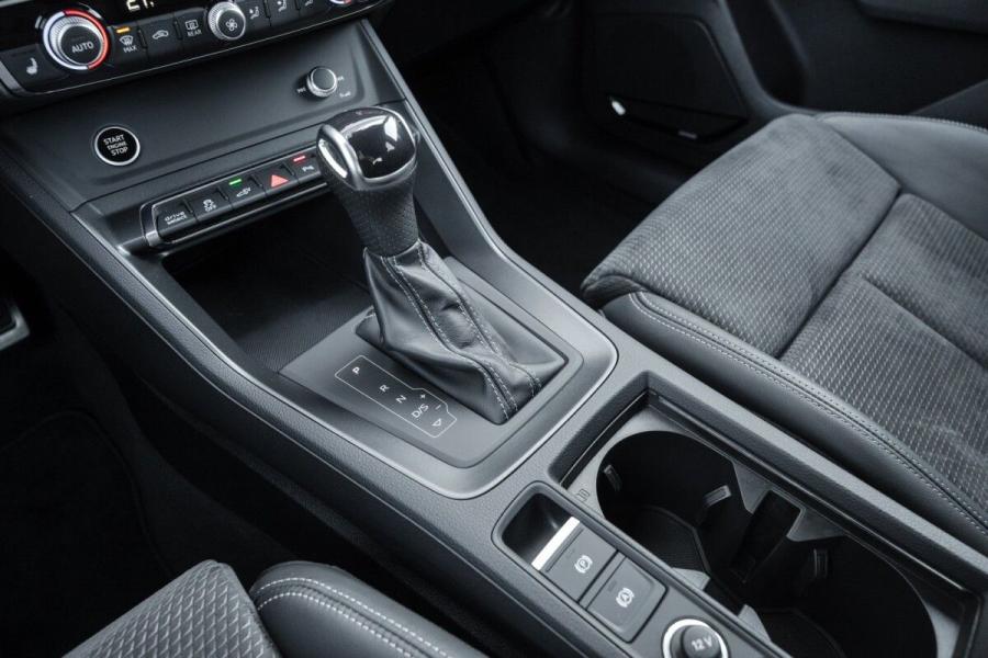 Pelēks Audi Q3 2023 Mārupe, ar dzinēja tilpumu 1.40 L un nobraukumu 124 tūkst. km par 31250 €, foto 30 vietnē AUTOMOTO.COM.LV