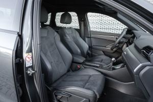 Pelēks Audi Q3 2023 Mārupe, ar dzinēja tilpumu 1.40 L un nobraukumu 124 tūkst. km par 31250 €, foto 32 vietnē AUTOMOTO.COM.LV