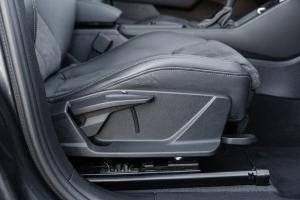 Pelēks Audi Q3 2023 Mārupe, ar dzinēja tilpumu 1.40 L un nobraukumu 124 tūkst. km par 31250 €, foto 33 vietnē AUTOMOTO.COM.LV