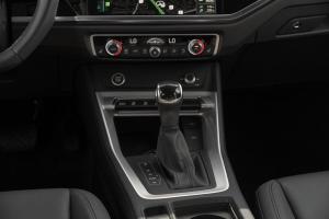 Grey Audi Q3 2025 in Vilnius, with an engine capacity of 2.00 L and mileage of 18 thousand km for 39650 €, photo 11 on AUTOMOTO.COM.LV
