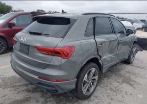 Pelēks Audi Q3 2025 Kauņa, ar dzinēja tilpumu 1.98 L un nobraukumu 16 tūkst. km par 17500 €, foto 3 vietnē AUTOMOTO.COM.LV