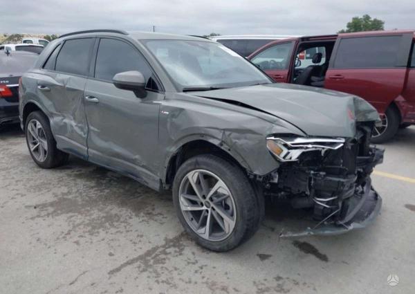Grey Audi Q3 2025 in Kaunas, with an engine capacity of 1.98 L and mileage of 16 thousand km for 17500 €, photo 4 on AUTOMOTO.COM.LV