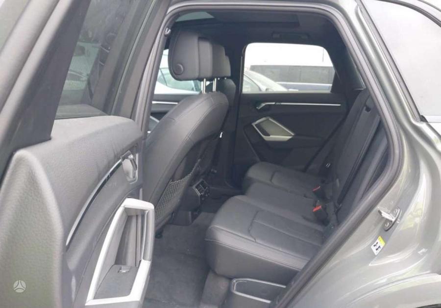 Pelēks Audi Q3 2025 Kauņa, ar dzinēja tilpumu 1.98 L un nobraukumu 16 tūkst. km par 17500 €, foto 8 vietnē AUTOMOTO.COM.LV