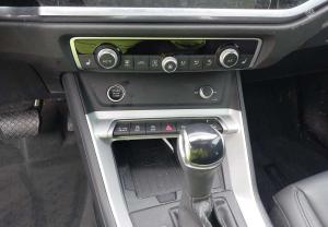Pelēks Audi Q3 2025 Kauņa, ar dzinēja tilpumu 1.98 L un nobraukumu 16 tūkst. km par 17500 €, foto 23 vietnē AUTOMOTO.COM.LV